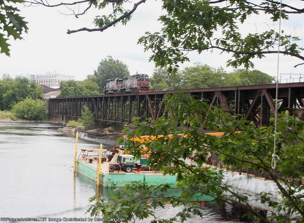 MEC 514 westbound across the Androscoggin River
